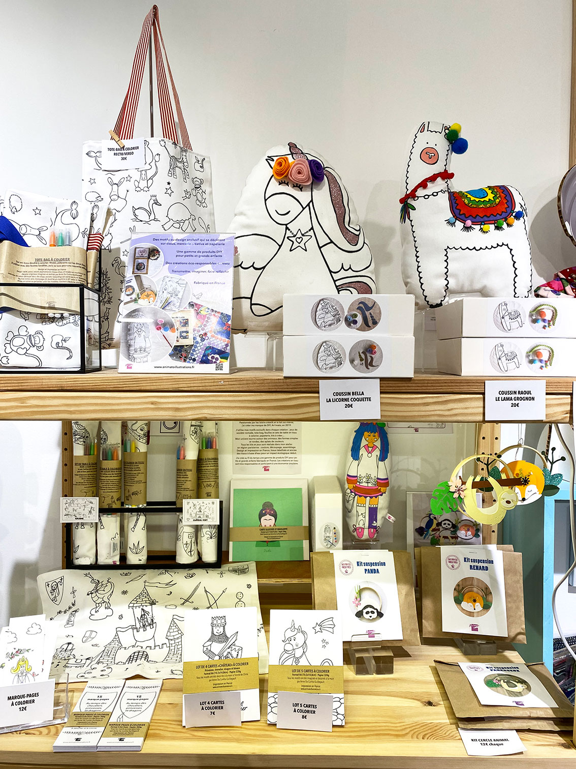 pooow_p2d – An'imato Jeux nomades kits créatifs coloriages lavables